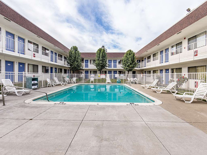 MOTEL 6 YREKA | Hospitality Listing